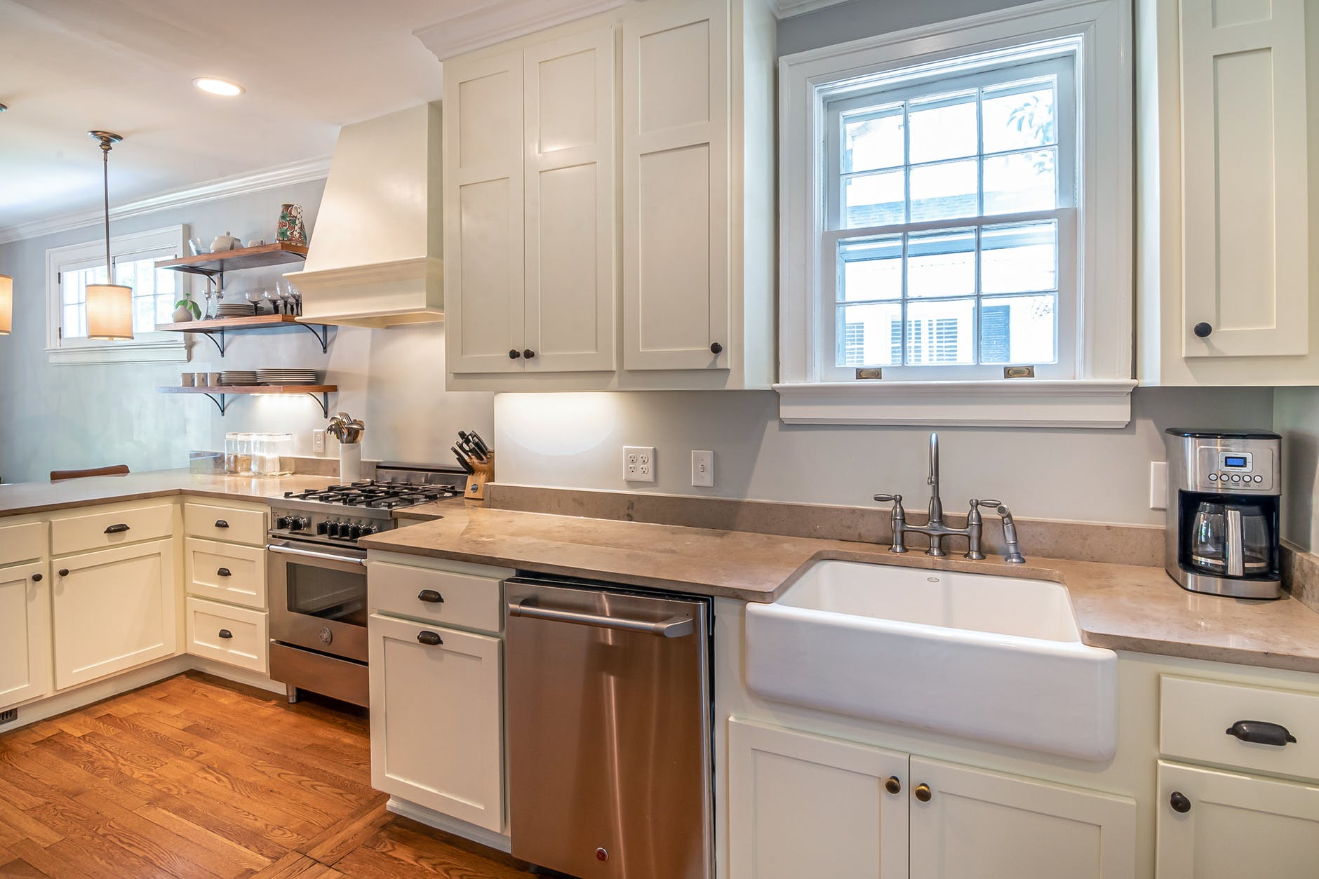 What Are The Right And Effective Ways To Save On The Cabinets For Your ...