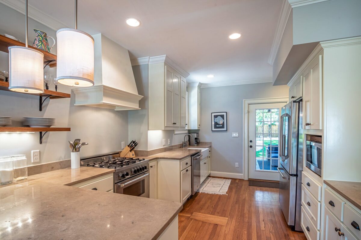 What Are The Right And Effective Ways To Save On The Cabinets For Your ...