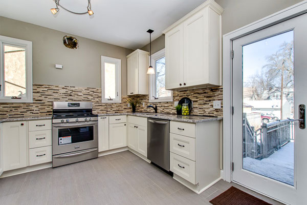 A Step-by-Step Guide to Choosing the Best RTA Cabinets for Your Kitchen
